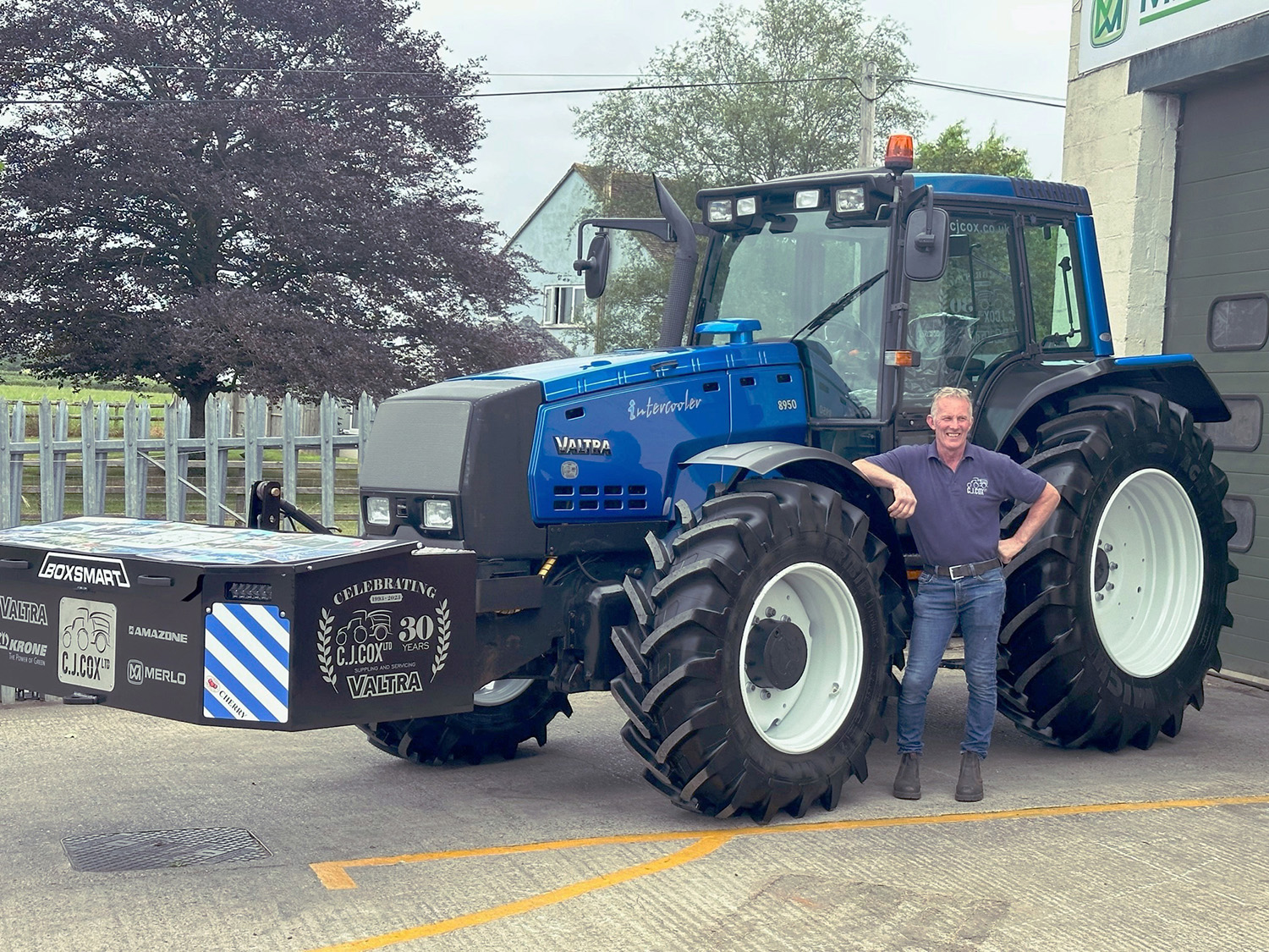 Surprise present for dealer